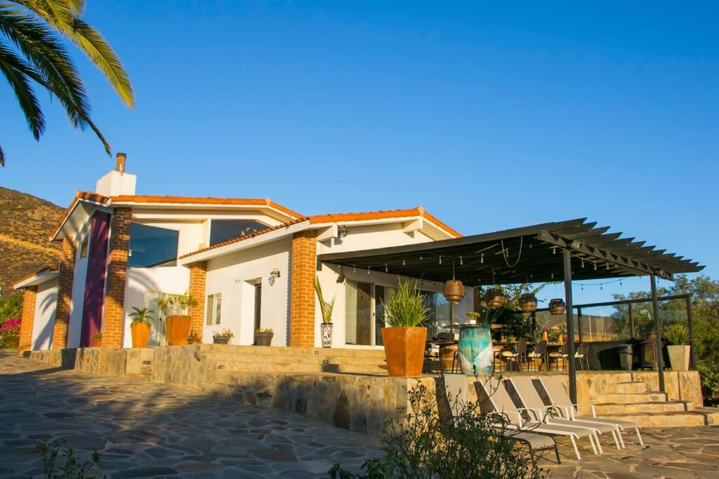 Villa de La Rosa with Pool & BBQ Area Wine Country, San Pablo (updated ...