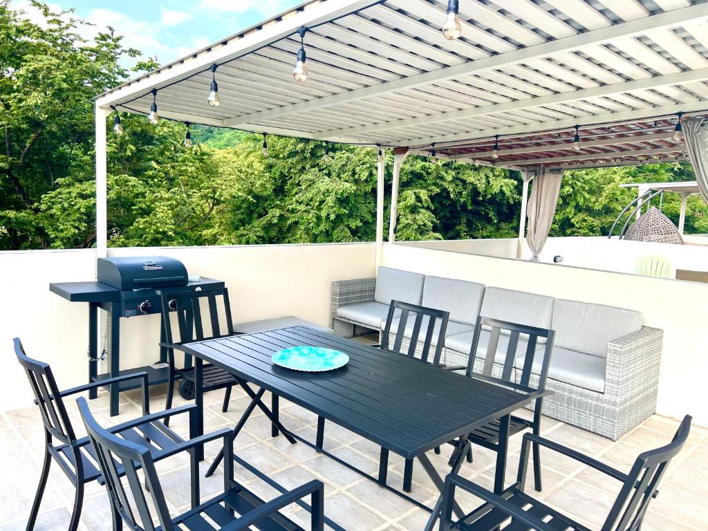 Sunny Tropical Condo And Rooftop Terrace, Coco (updated prices 2024)