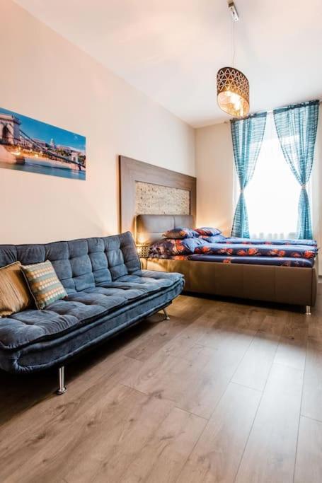 Well Equipped Flat At City Park - Budapest