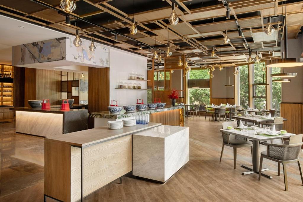 Delta Hotels by Marriott Xi'an, Xi'an (updated prices 2025)