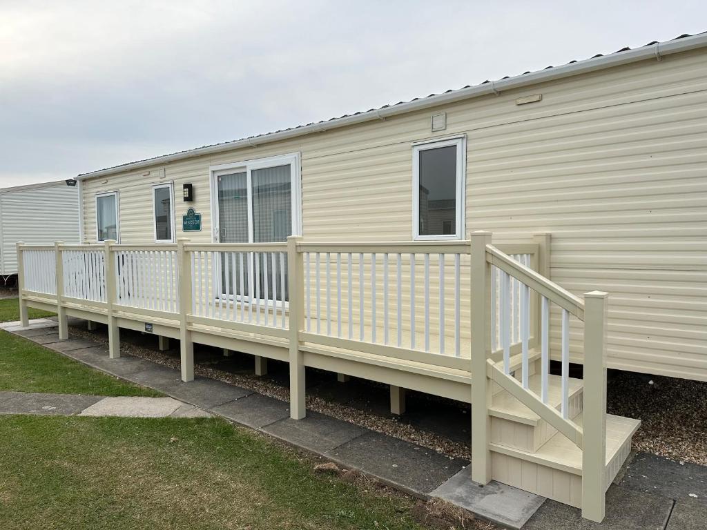 Golden Palm Resort, Sherwood Plot, Abi Windsor S214, 6 Berth, Chapel ...