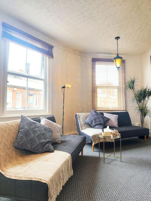 Elite Living - City Centre Accommodates up to 4, Sheffield (updated ...