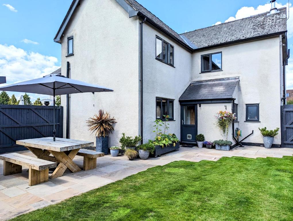 The Cob House. - SuiteTrails