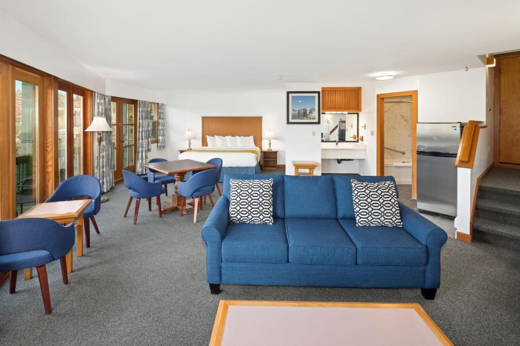 Canadian Princess Lodge & Marina, Ucluelet (updated prices 2025)