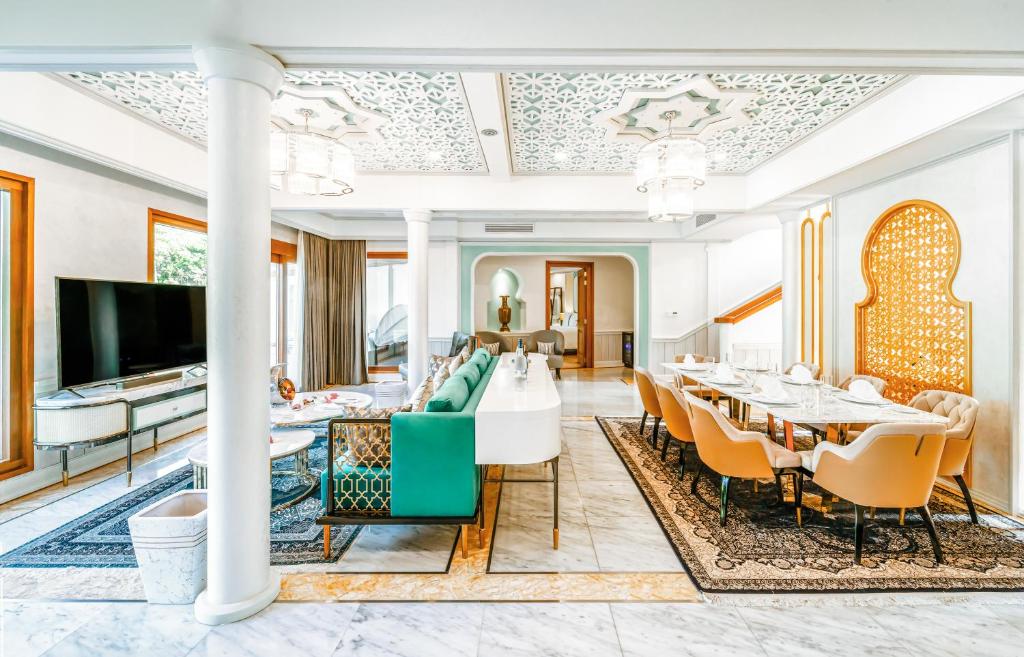 Hideaway Beach Resort & Spa, Dhidhdhoo (updated prices 2025)