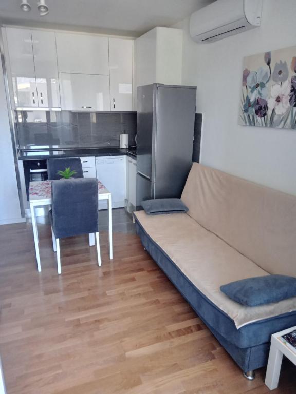 Nina, Split (updated prices 2026)