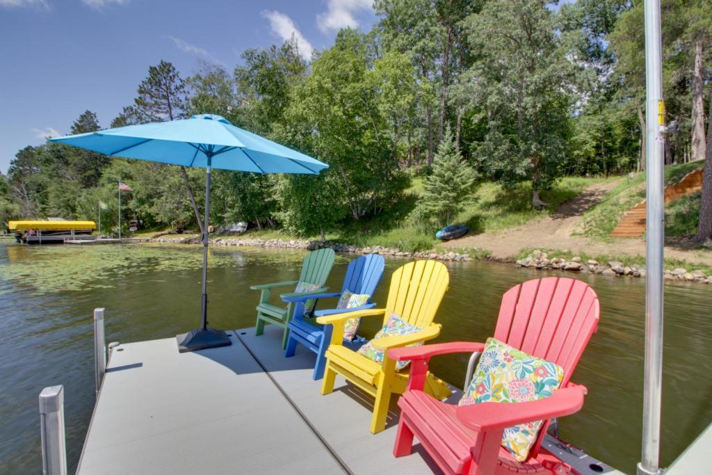 Lakefront Nevis Cabin Escape with Hot Tub!, Nevis (preços atualizados ...
