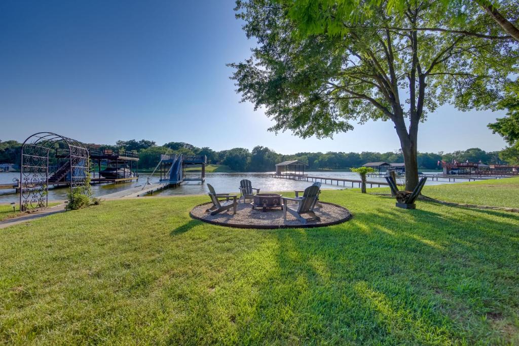 Lakefront Mabank Home Boating Getaway!, Mabank – Aktualisierte Preise ...