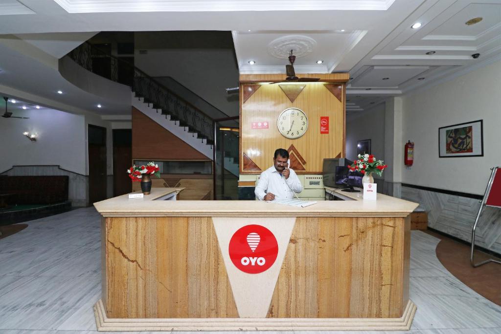 OYO Hotel Silver Shine Near Gurudwara Shri Bangla Sahib, Nowe Delhi ...