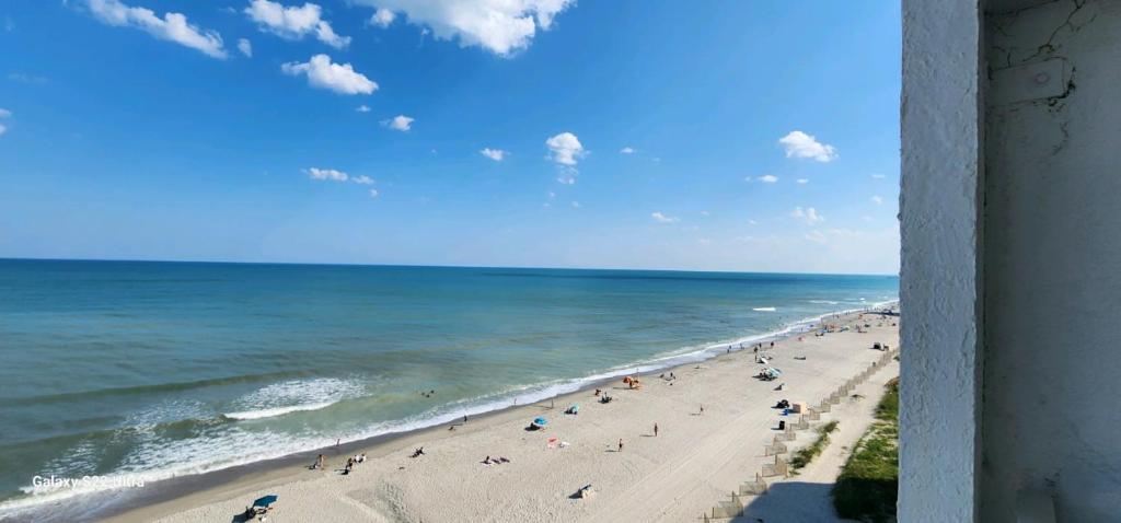 Beach Life Oceanfront Efficiency Tides 901, Myrtle Beach – Updated 2023 ...