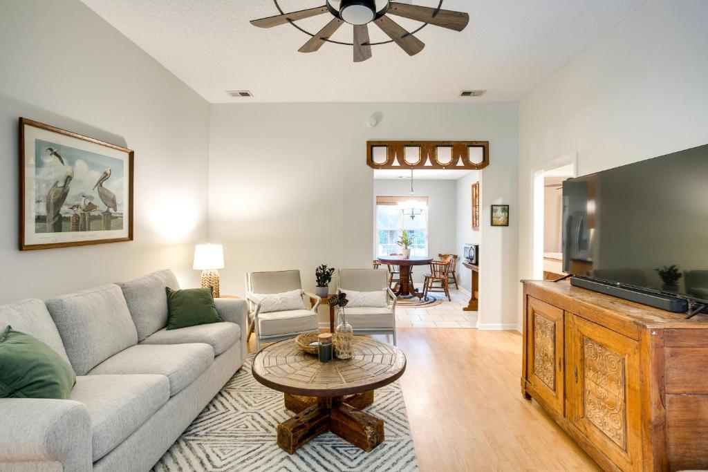 Pet-Friendly Darien Vacation Rental with Patio!, Darien (updated prices ... Pet-Friendly Darien Vacation Rental with Patio!, Darien (updated prices ...