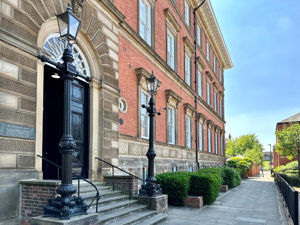 County House York City Centre with free parking, York (tarifs ...