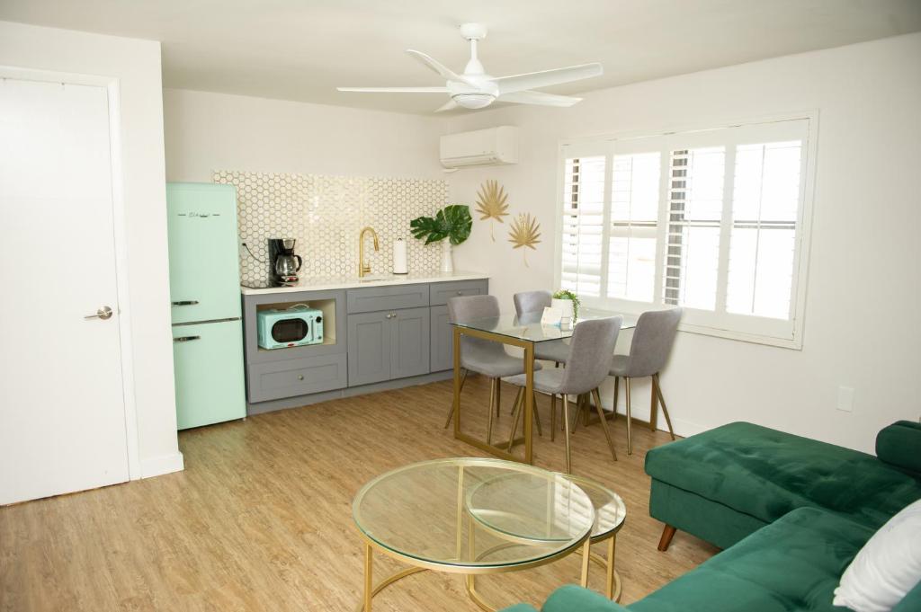 Sunburst Inn- Indian Shores Beach, Clearwater Beach (updated prices 2025)