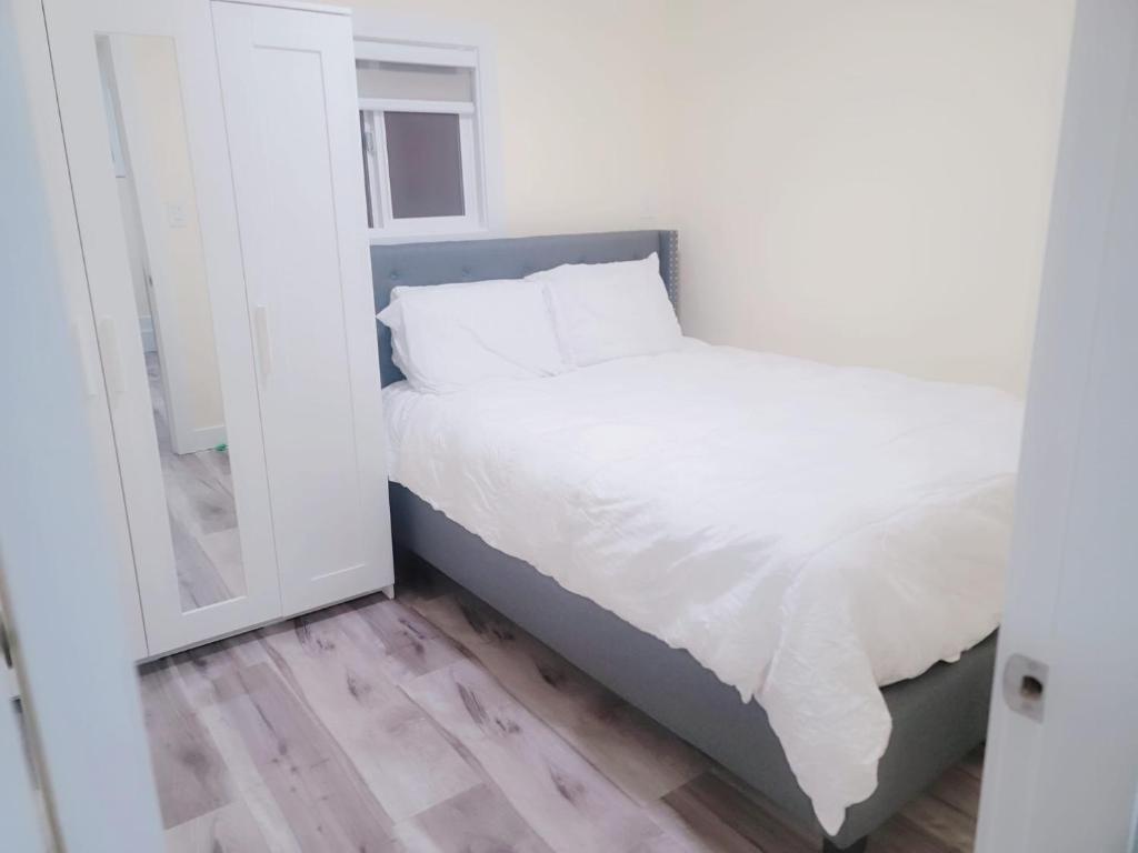 2BED-1BATH Private Suite - Surrey Fleetwood, Surrey (updated prices 2024)