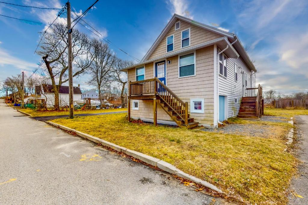 Reach for the Beach, Onset (updated prices 2025)