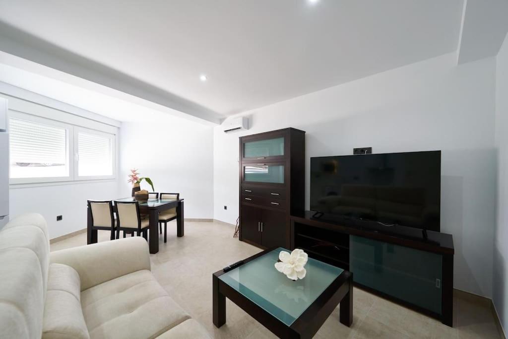 Eryan Bajo, San José (updated prices 2025)