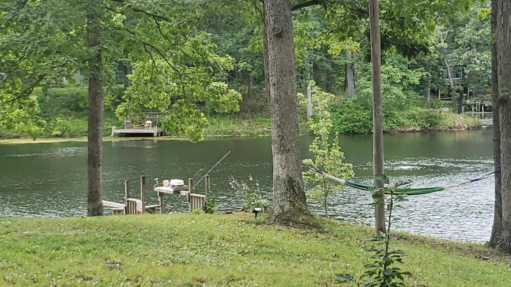 Lake House off Route 66, Gillespie – Updated 2024 Prices