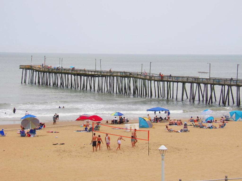 The Breakers Resort Inn, Virginia Beach (updated prices 2025)