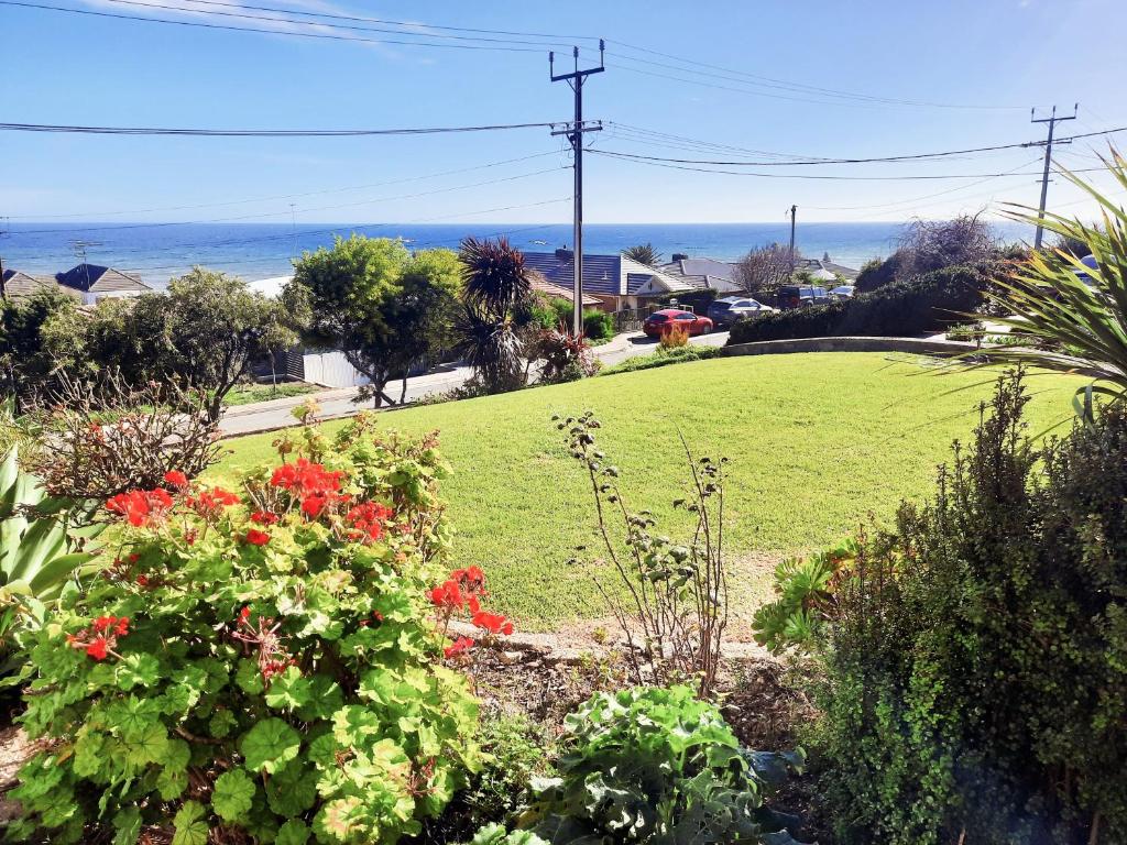 Hallett Cove Beach - Beautiful Sea Views and Sunsets- Full Kitchen ...