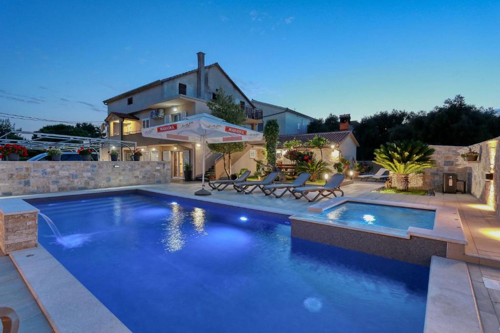 Villa Martina with free van & jacuzzi, Sukošan, Croatia - Booking.com