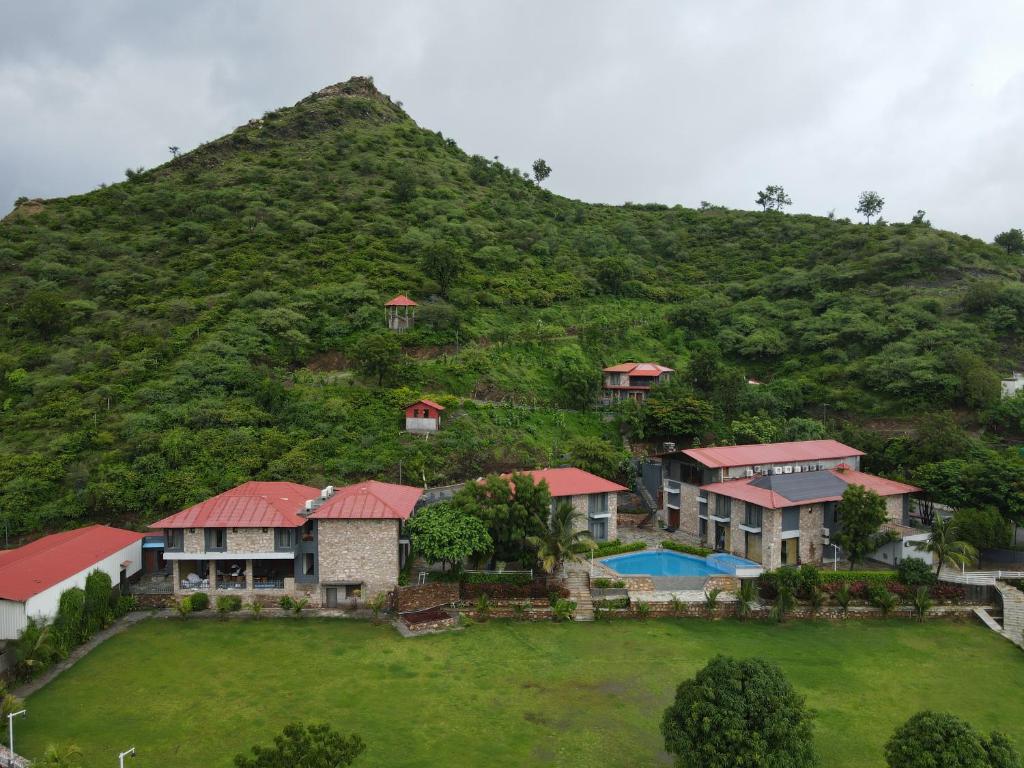 The Divine Hills Resort, Nāi (updated prices 2024)