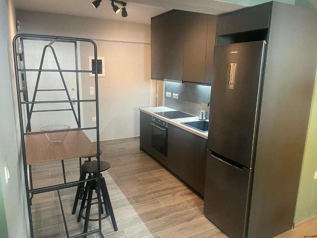 Comfy 1Bdr apartment Netflix-WiFi, Piraeus (updated prices 2025)