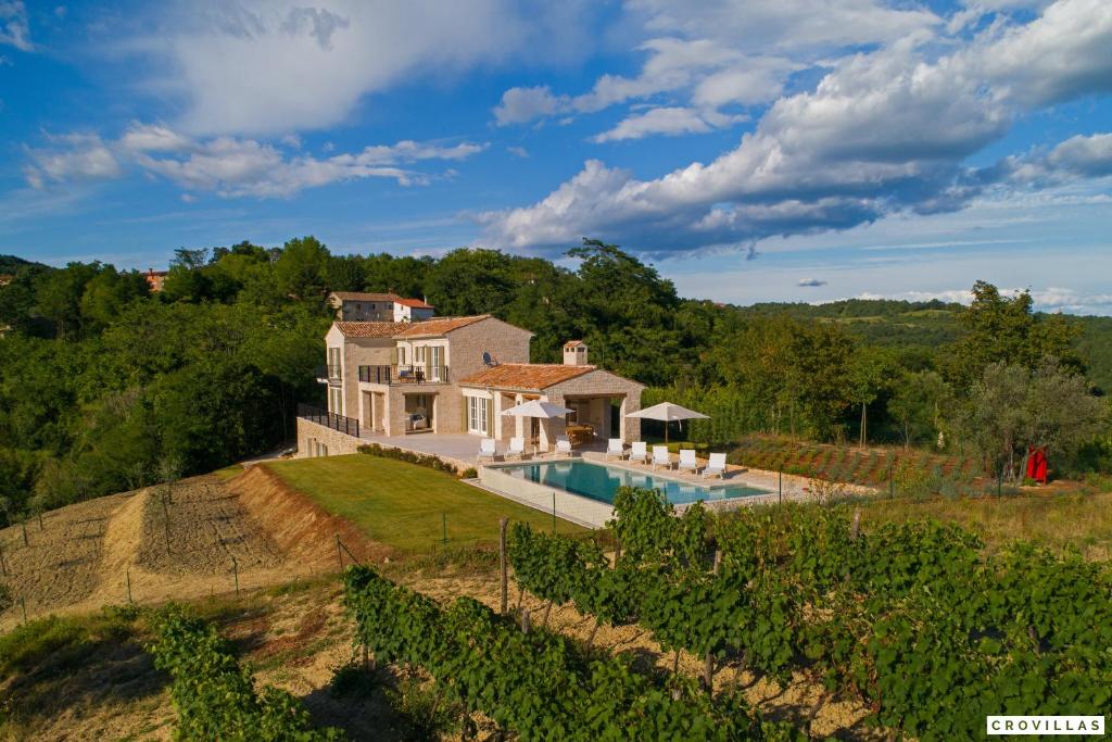 Frantoio, Krasica (precios actualizados 2025)