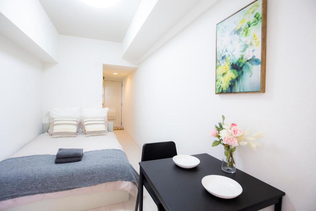 walk to Higahsi Shinjuku sta. LoL, Tokyo (updated prices 2026)