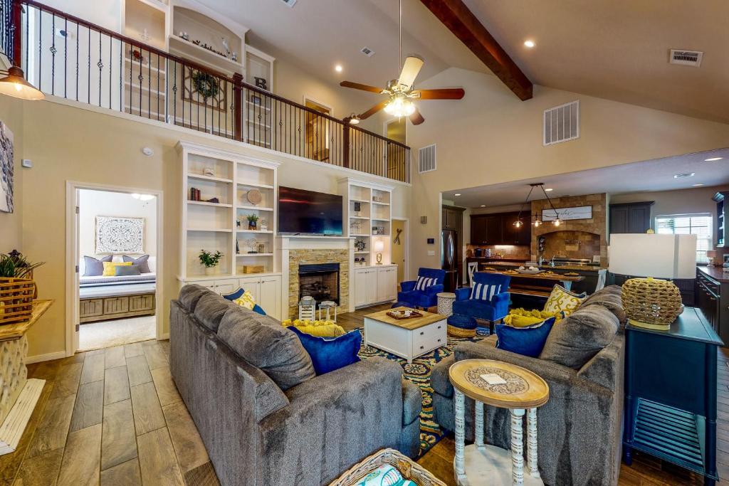 Cape Royale 3BR Estate by Lake Livingston, Coldspring (updated prices 2026)