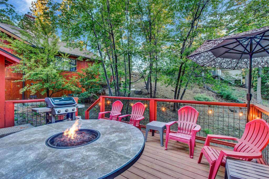 Silvertip Pines Cozy Hillside Log Cabin Retreat, Big Bear Lake (updated ...