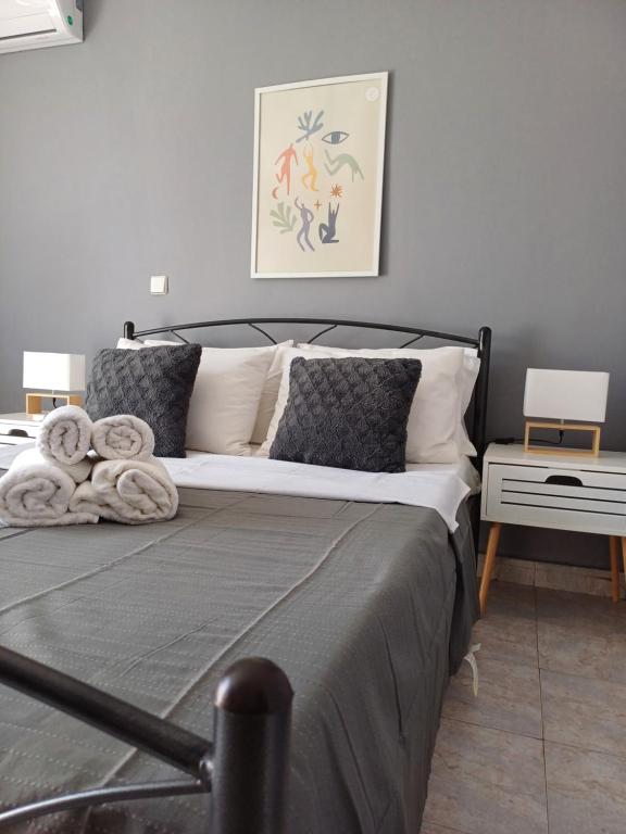 ZEUS Studios, Rhodes Town (updated prices 2025)