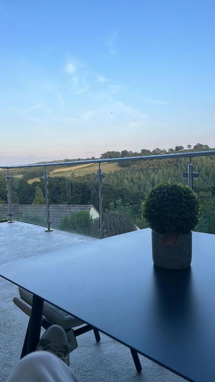Pine Lodge - Two Bedrooms, High Bickington close to Umberleigh ...