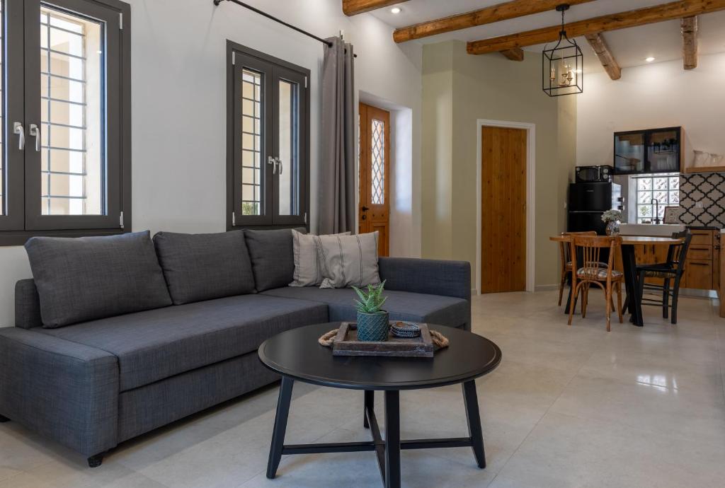 Fragma suite, Faneroméni (aktualisierte Preise für 2025)