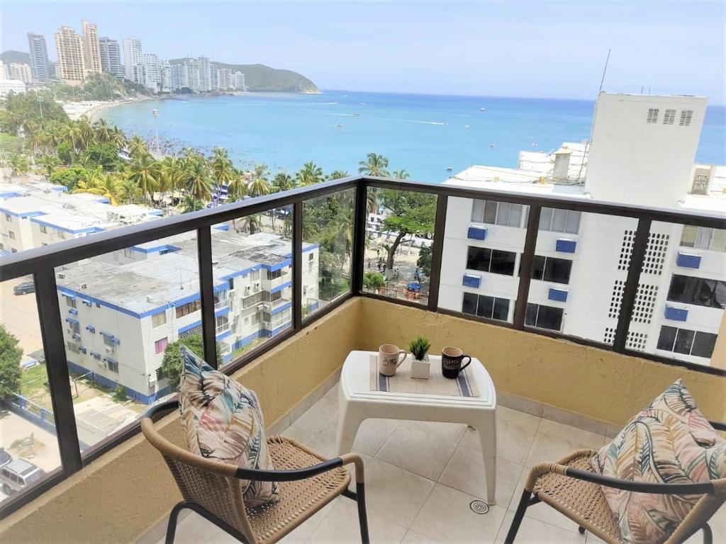 Apartamento Rodadero Los Laureles con Vista al mar y a la Bahía, Santa ...