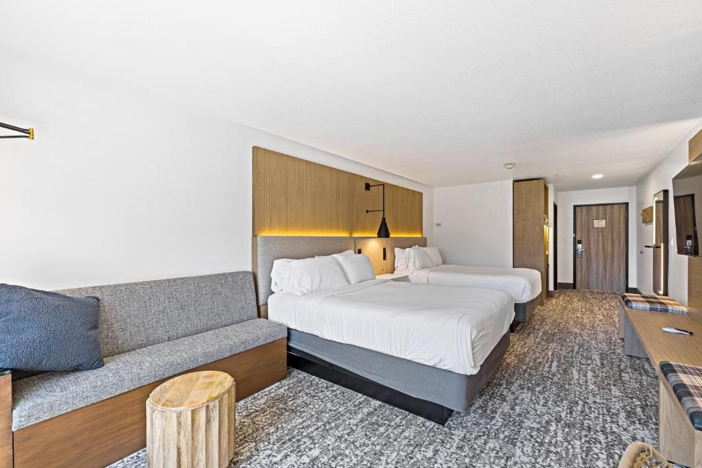 The Evergreen Hotel, McCall (updated prices 2025)