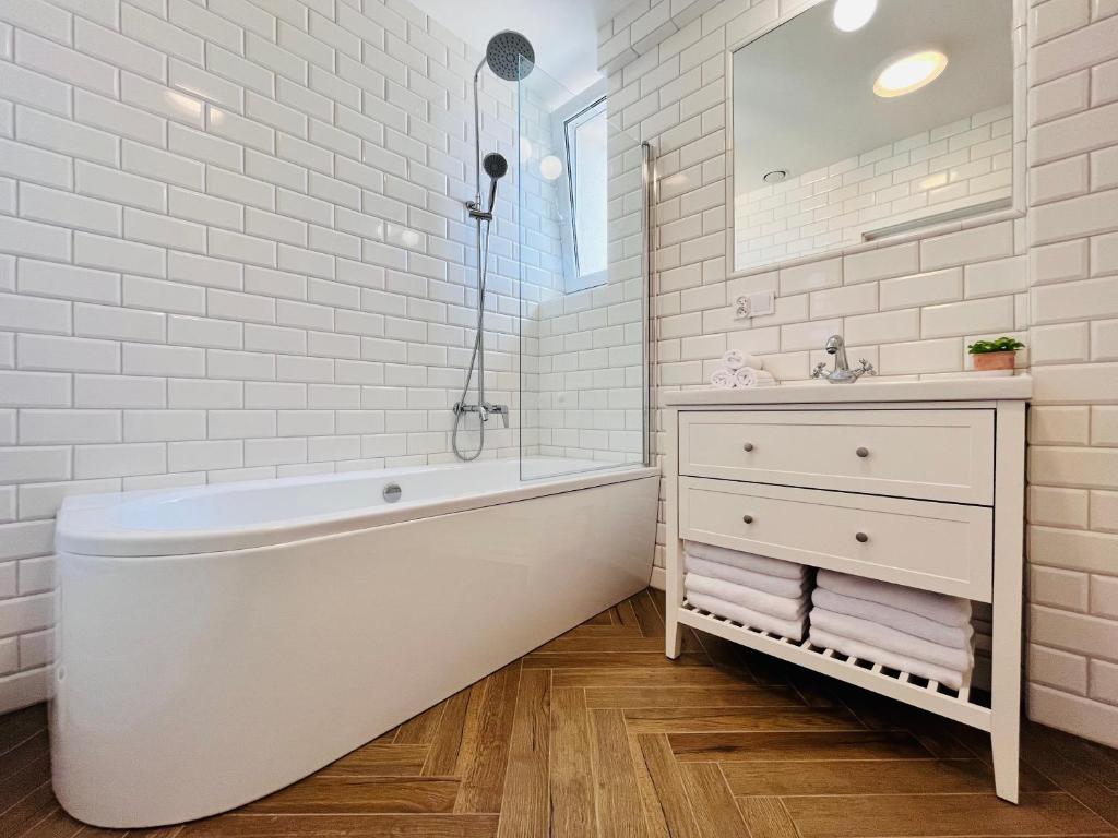 Apartamenty 1-go Maja Lubin - 5 Apartamentów, Lubin – Aktualisierte ...