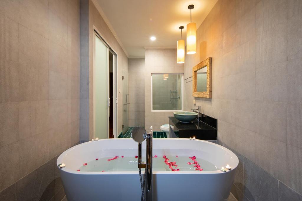 Prima Villas Karon Phuket, Ban Karon