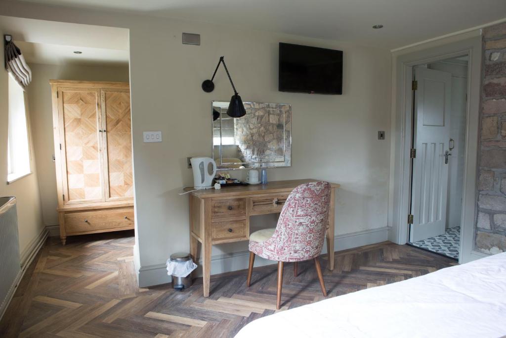Square & Compass, Two Dales (updated prices 2025)