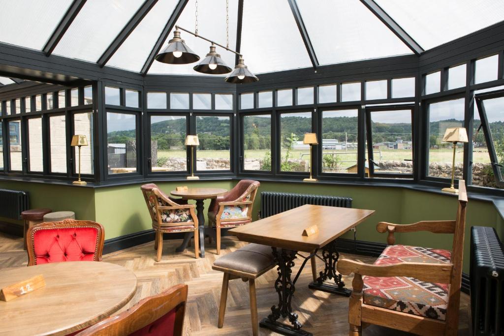 Square & Compass, Two Dales (updated prices 2025)