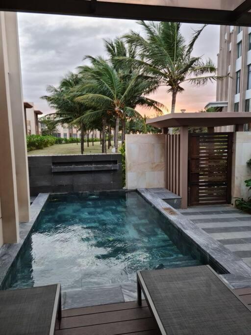 Exquisite Tropical Private Pool Villa With Beach Access, Dien Khanh ...