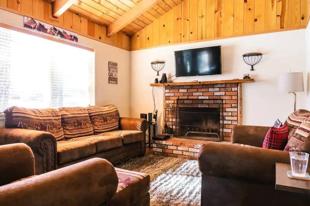 Cottage close to Hiking with Outdoor dining area, Sugarloaf (updated ...