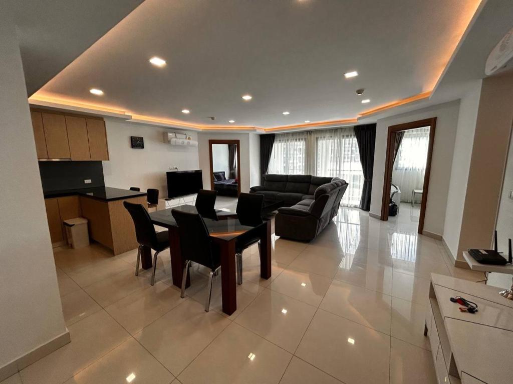 MALDIVES ( Laguna Beach Resort 3 ), Pantai Jomtien (harga terbaru 2025)