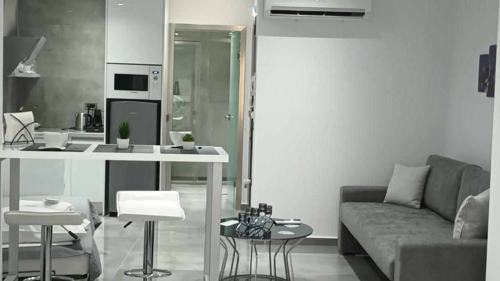 KM LUXURY APART DOWNTOWN, Heraklio (updated prices 2025)