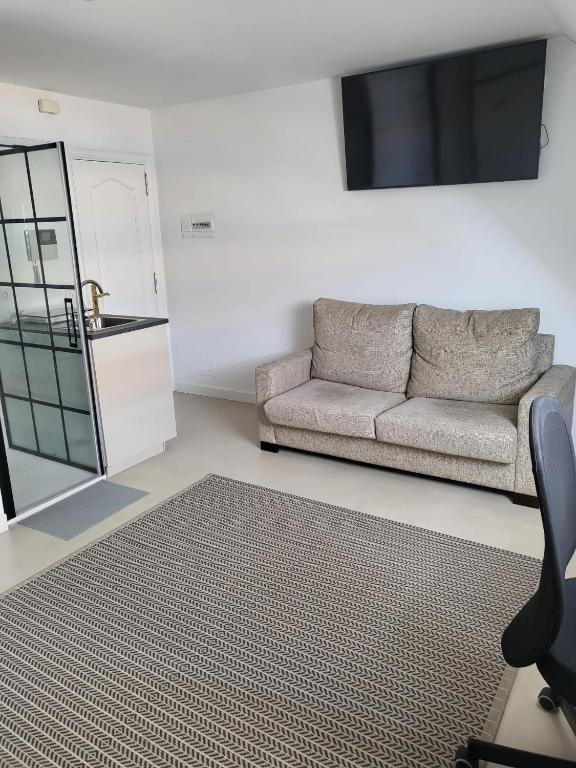 LOFT 30M2 1 PERSONA CALLE BARCELONA, A Coruña (updated prices 2025)