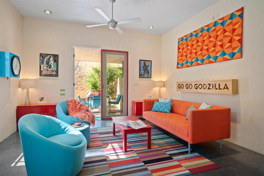 Casa Godzilla - Santa Fe, NM