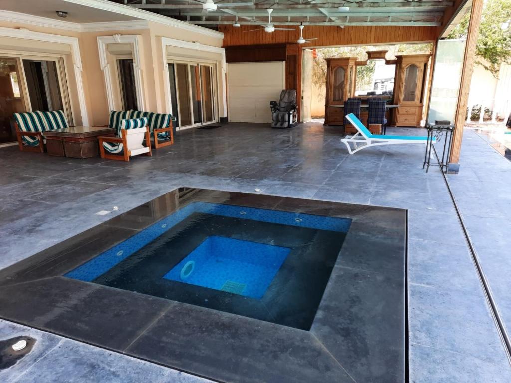 القصر, Kafr Ghaţāţī (updated prices 2025)