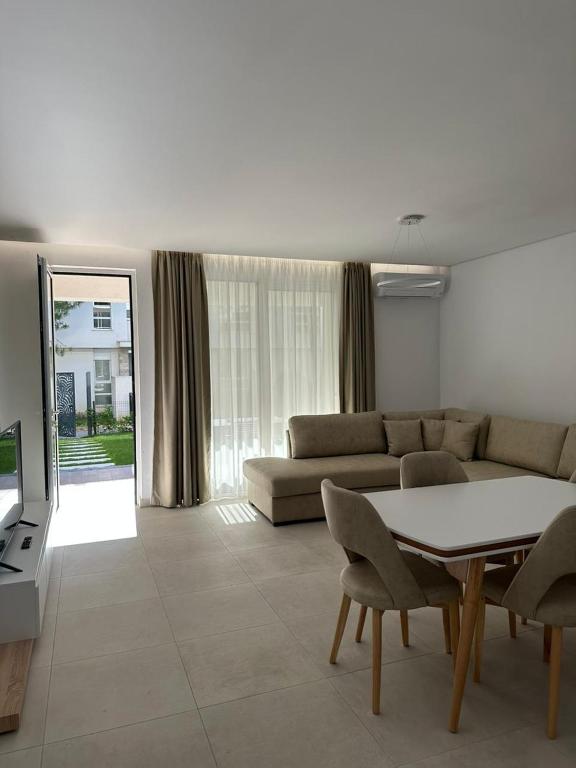 EME APARTMENTS - Kompleksi San Pietro, Gjiri i Lalzit, Durrës (updated ...