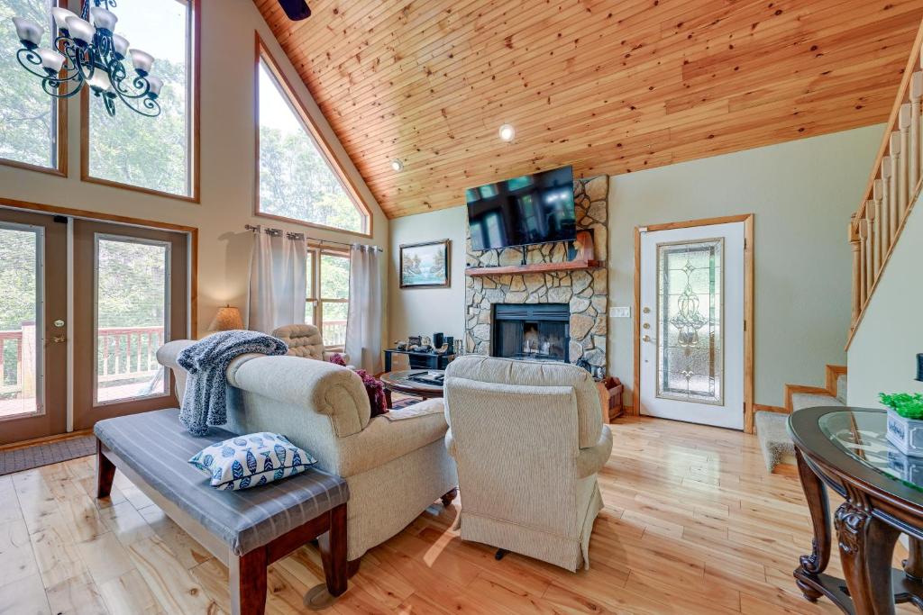 Marble Mountainside Escape with Wraparound Deck, Marble (updated prices ...