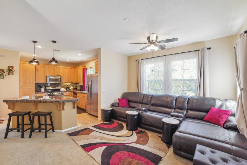 Modern Moreno Valley Oasis with Private Patio, Moreno Valley (updated ...