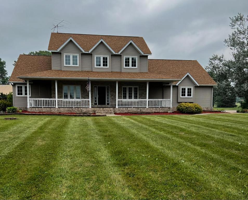 House On Grass Runway with Fly-In/Fly-Out Access, Tecumseh (updated ...